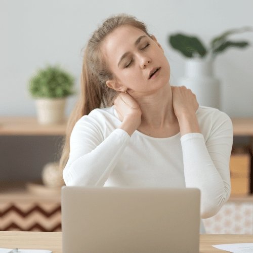 5 effective ways to avoid teck neck | Baxter Blue